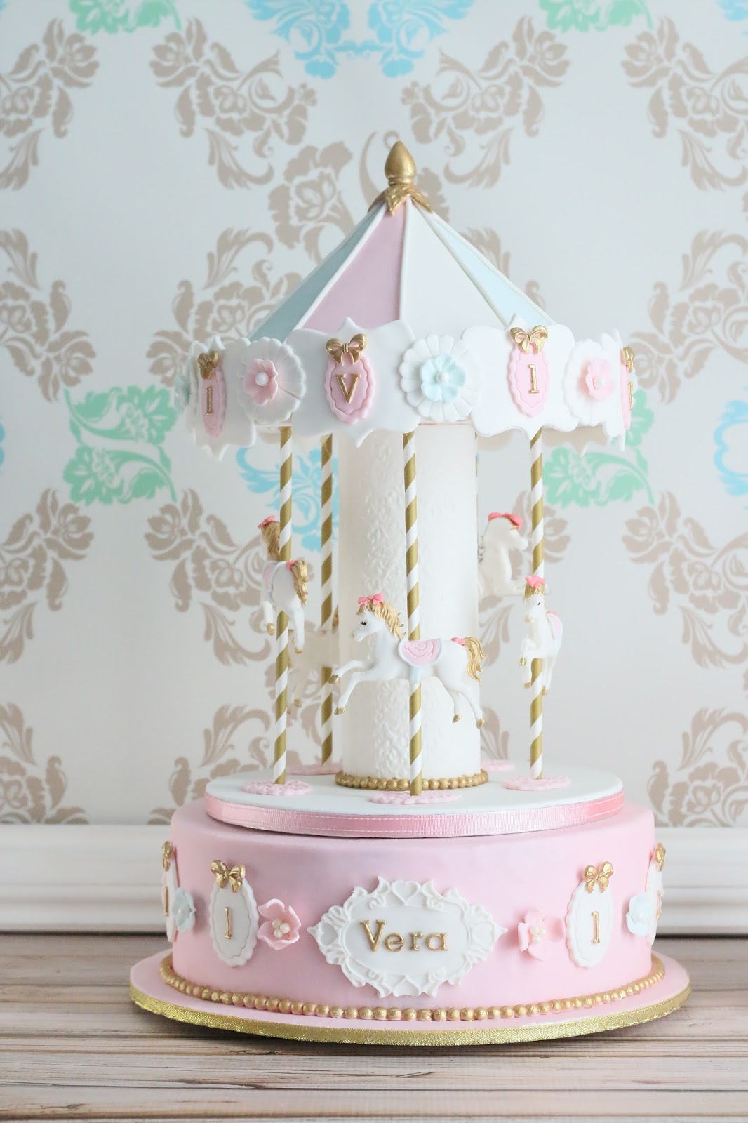 bakingmummy 俏媽咪烘焙坊: Carousel Cake