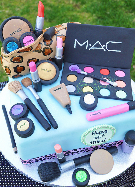 kandeej.com: Cake + Makeup = AWESOME