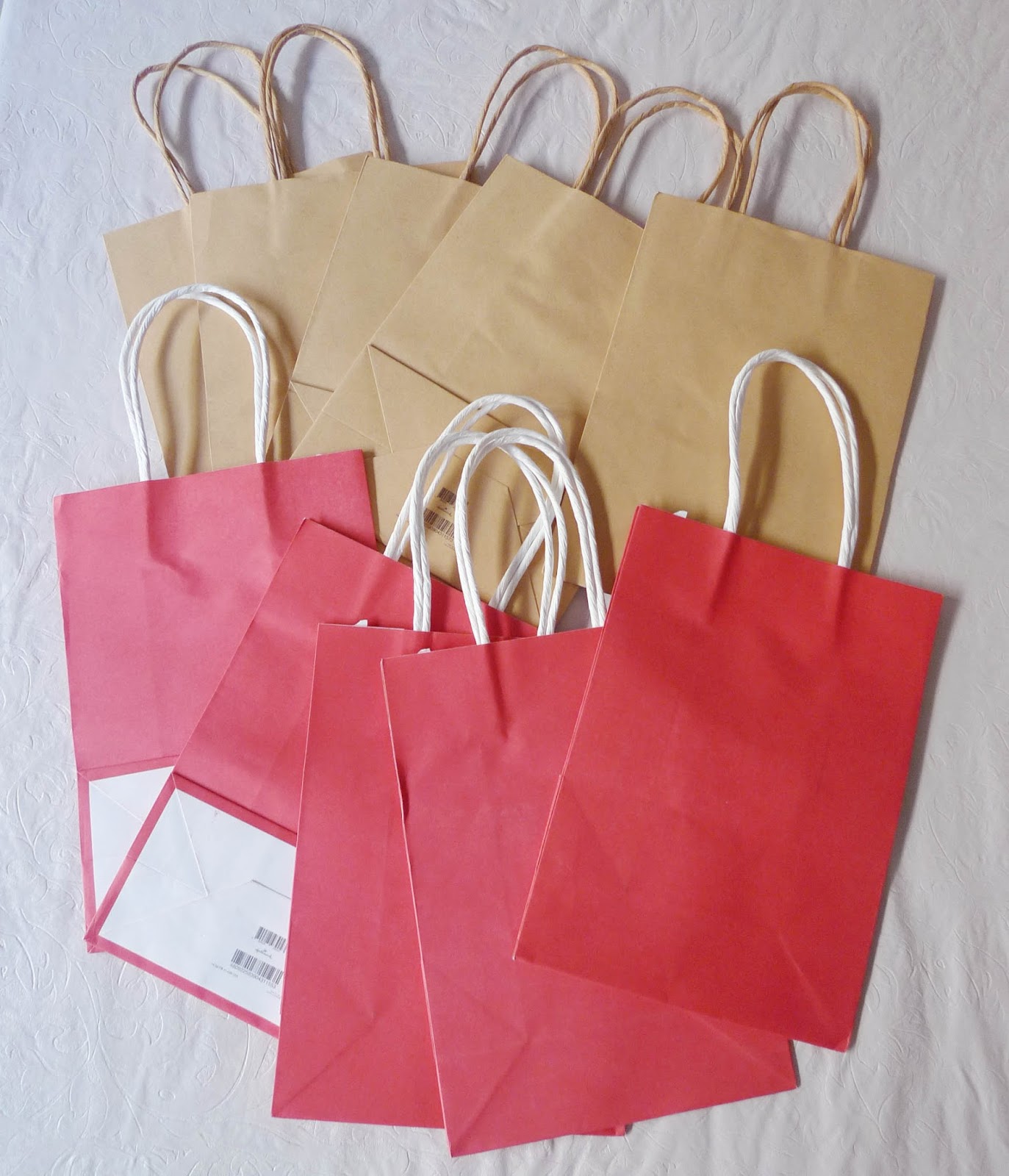 MrsMommyHolic: DIY Owl Loot Bags