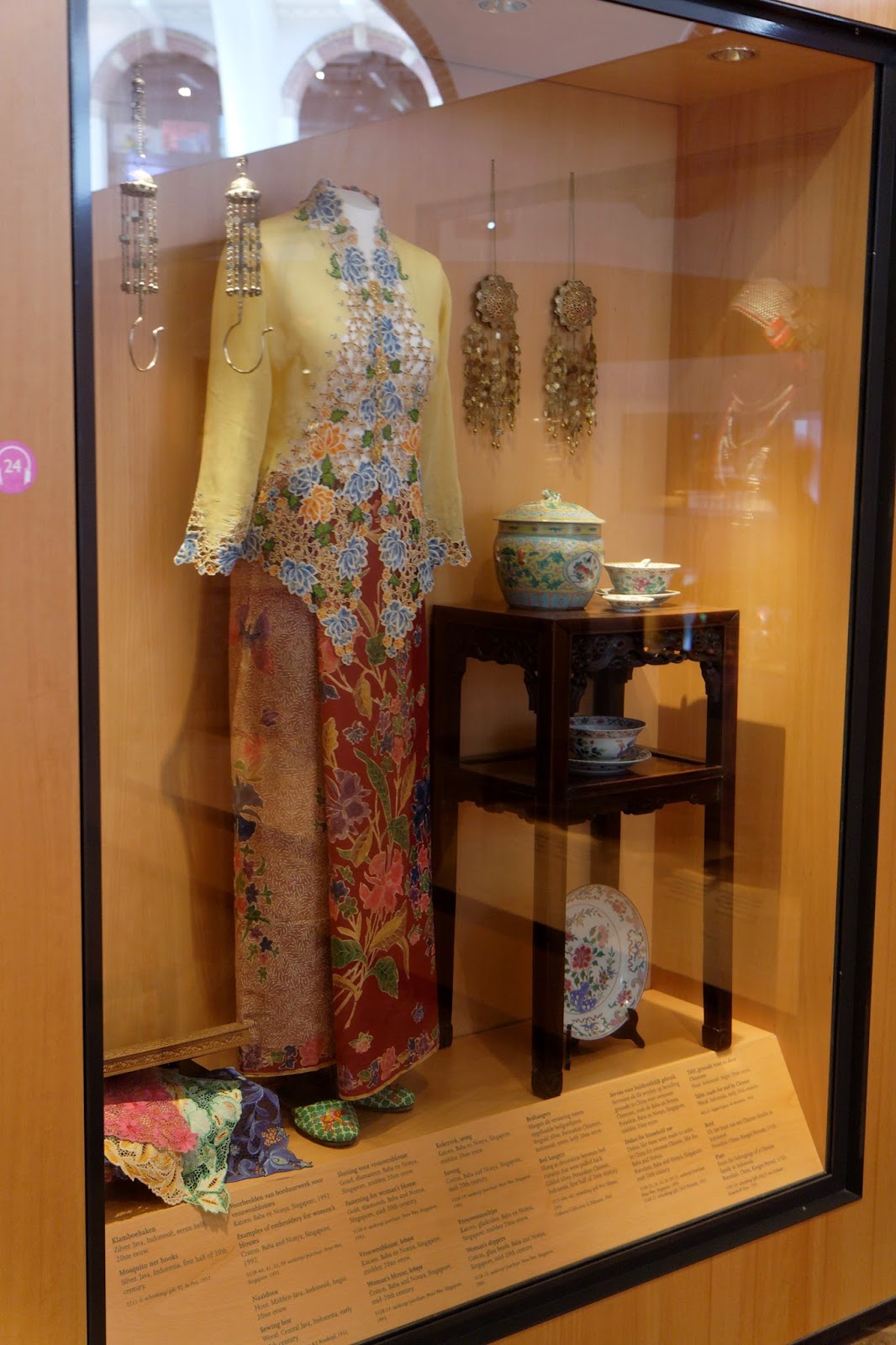 Kumpulan Foto Model Baju Kebaya Tahun 60 An - Trend Baju Kebaya