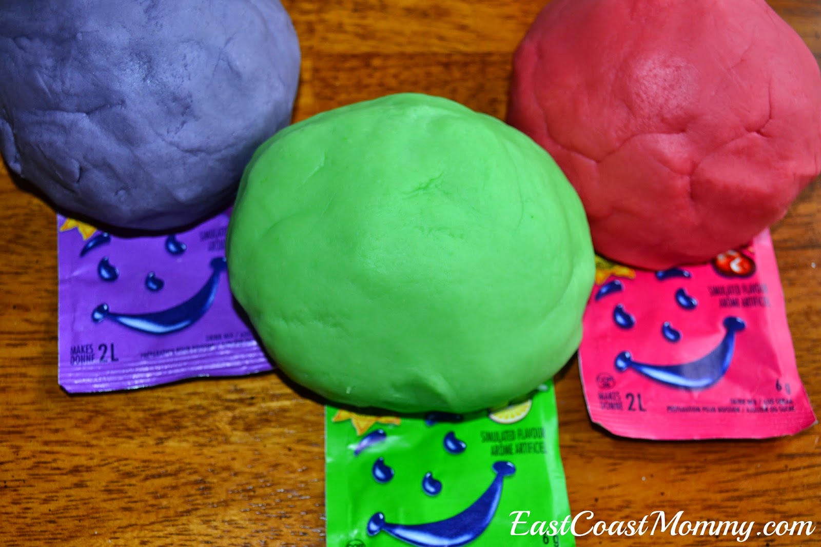 East Coast Mommy: No Cook Play Dough Recipe