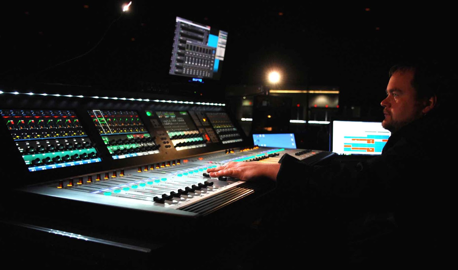 LSAV Delivers Theatrical Production Quality for Corporate Events With ...