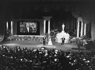 The Donger Needs Food: Memorable Moments of Oscars Past