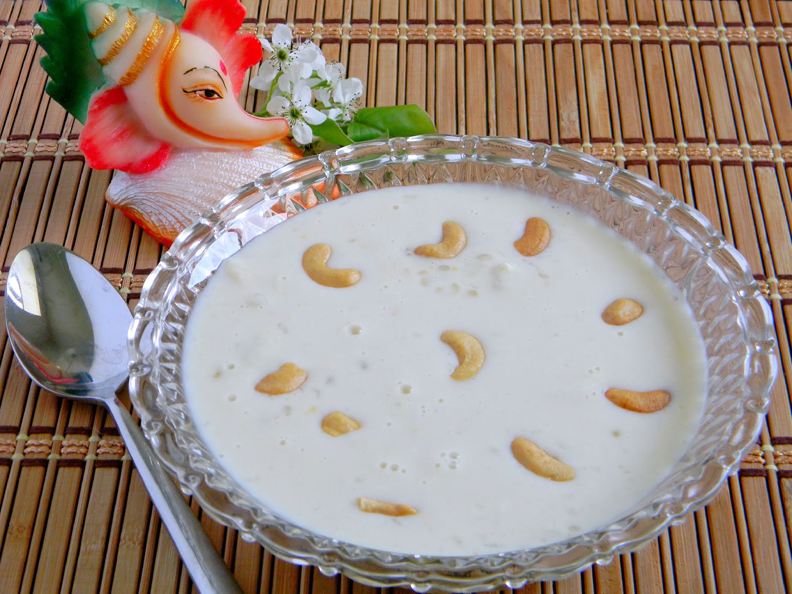 Sago Payasam / Javvarisi Payasam - FoodyBuddy