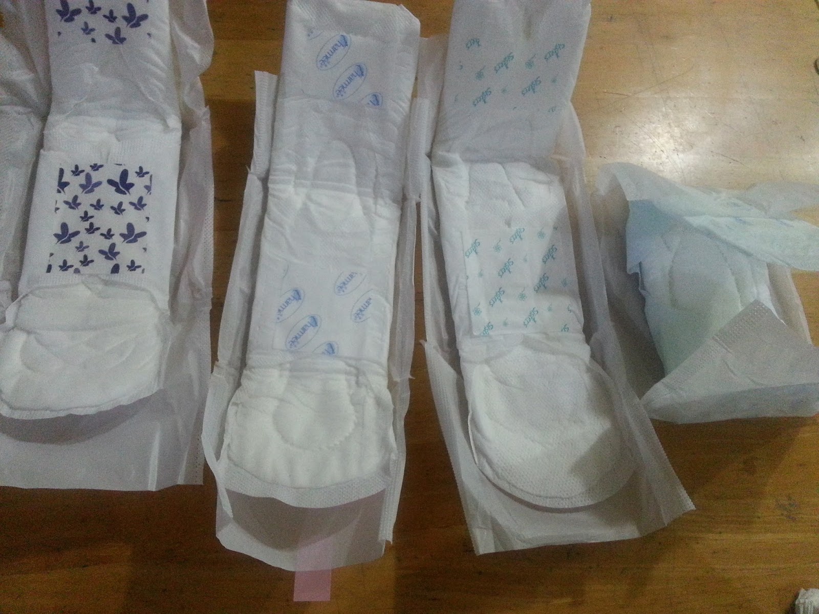 Silly Sloth: Sanitary Pad Comparison: Modess vs Charmee vs Sisters vs Sofy