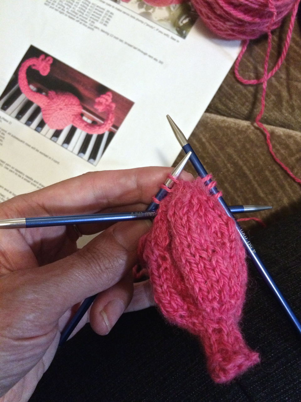 Stitchin' Bints: Knitted womb