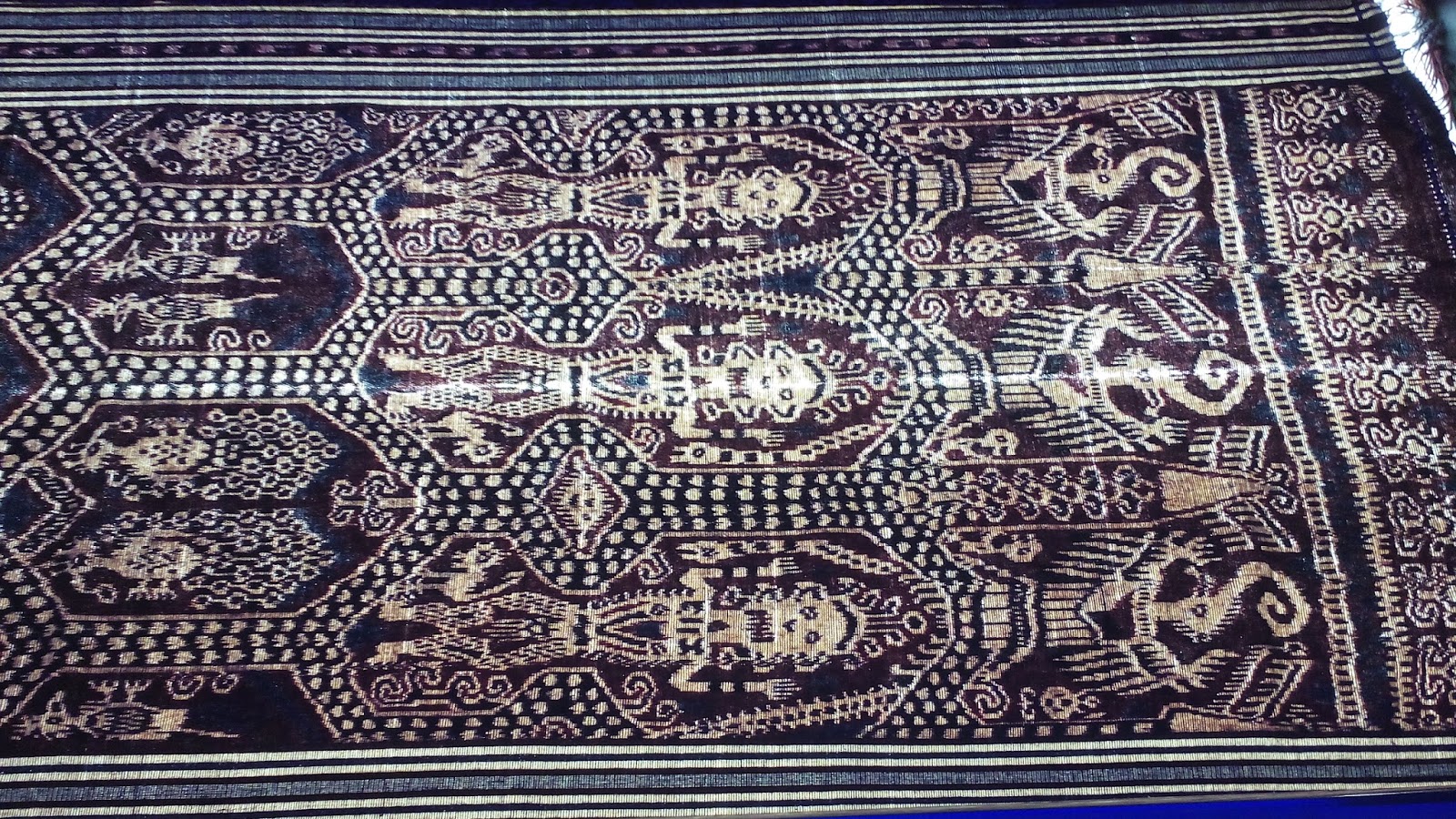 BETEL, BANYAN, BASIL & BAMBOO: Pua Kumbu - Spinning Yarn and Weaving Tales