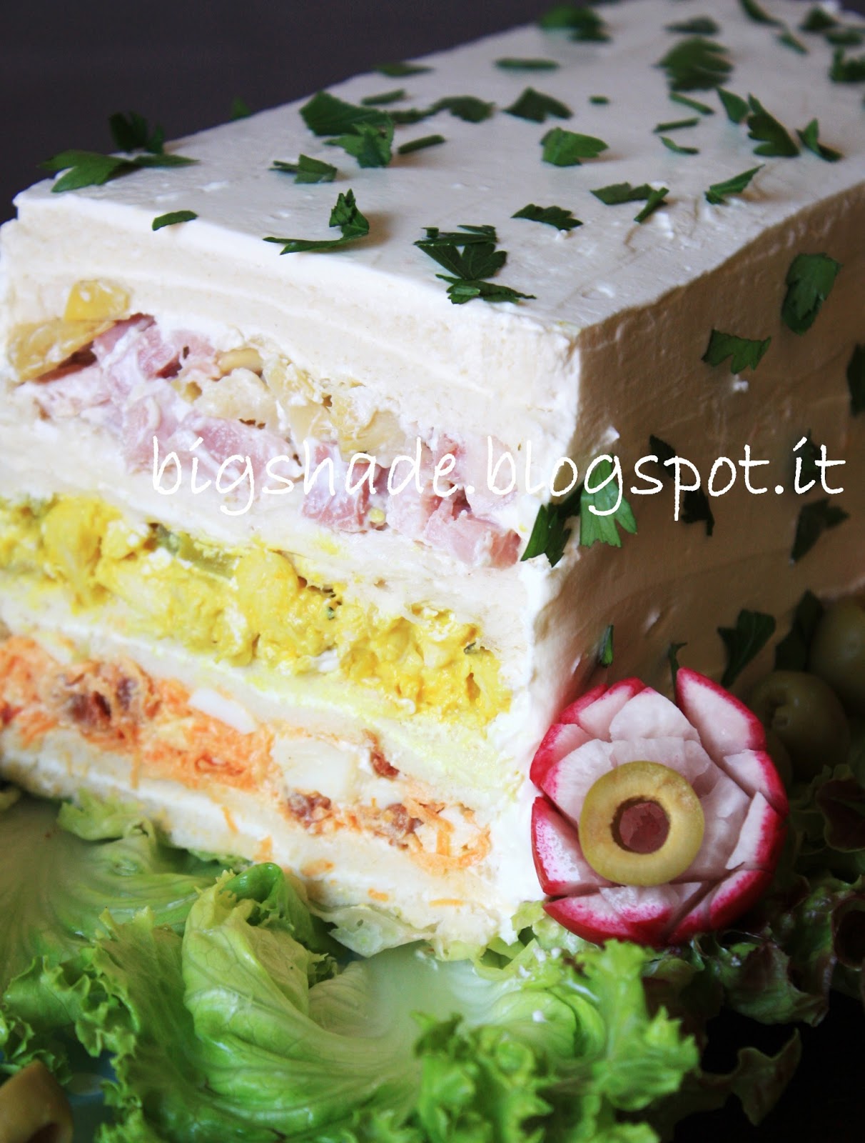 BigShade: Mega sandwich con copertura al formaggio