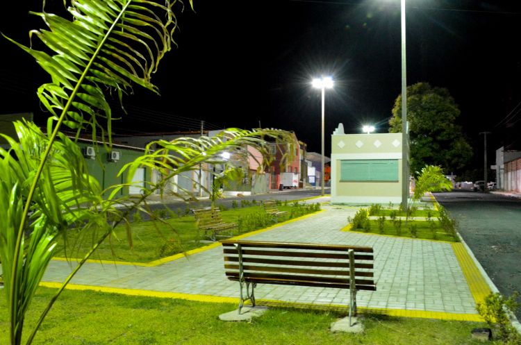 Assú Noticia: PREFEITURA MUNICIPAL DO ASSÚ ENTREGA PRAÇA DA JUVENTUDE A ...