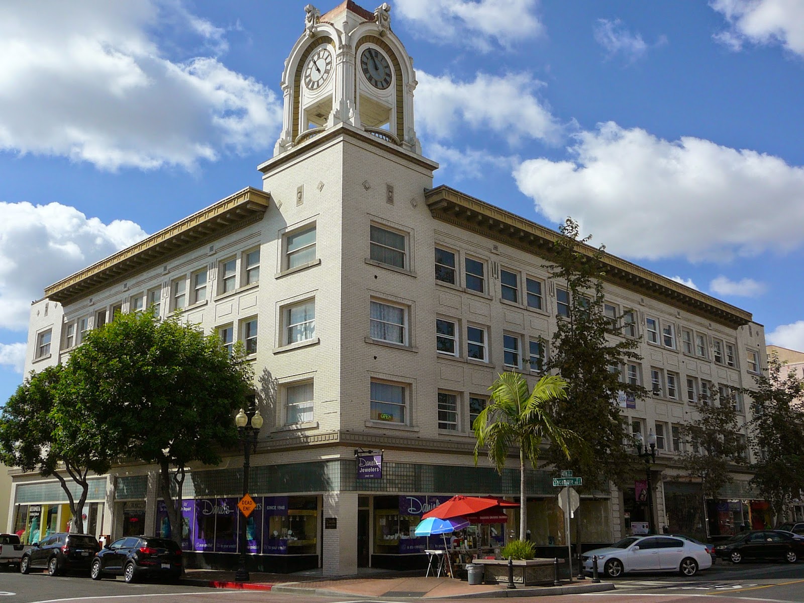Orange County Structure: Downtown Santa Ana: Fourth Street Historic Area