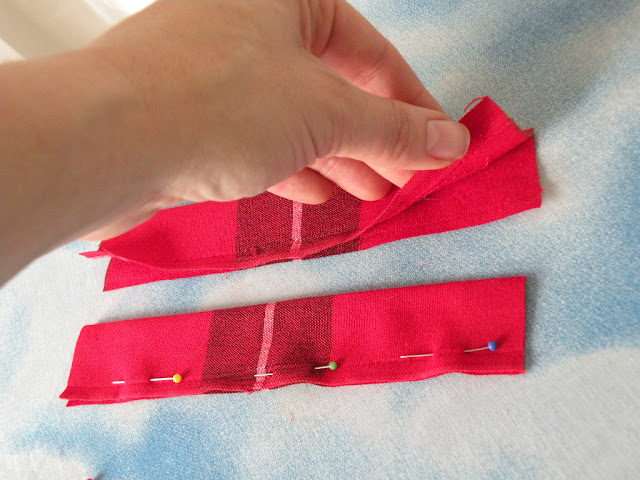 Just Skirts and Dresses: Button tab for sleeves - how to