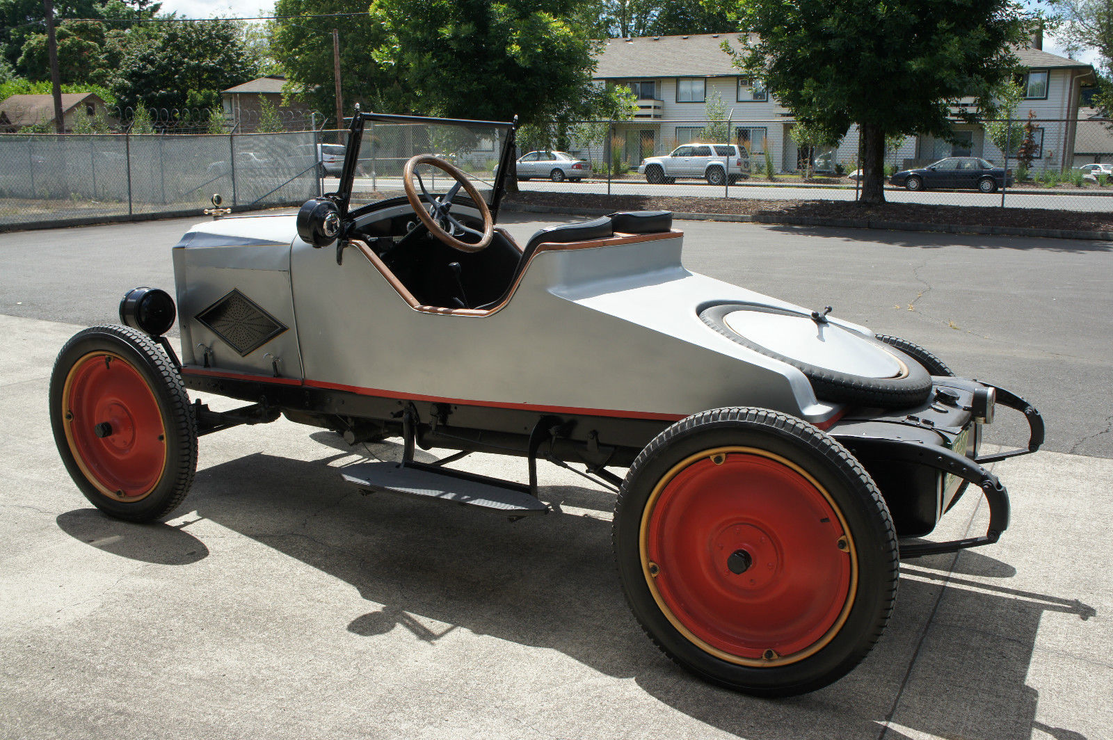 Mid Week Match-Up: Brass Era Car For Gord - DailyTurismo