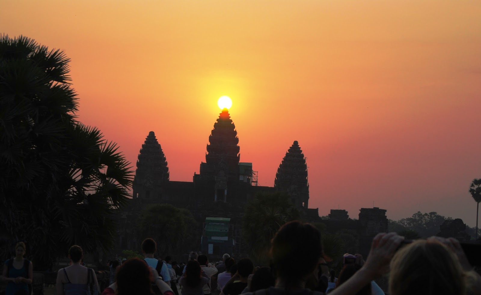 GOLDEN ANGKOR WAT, SIEM REAP, KINGDOM OF CAMBODIA - CAMBODIA