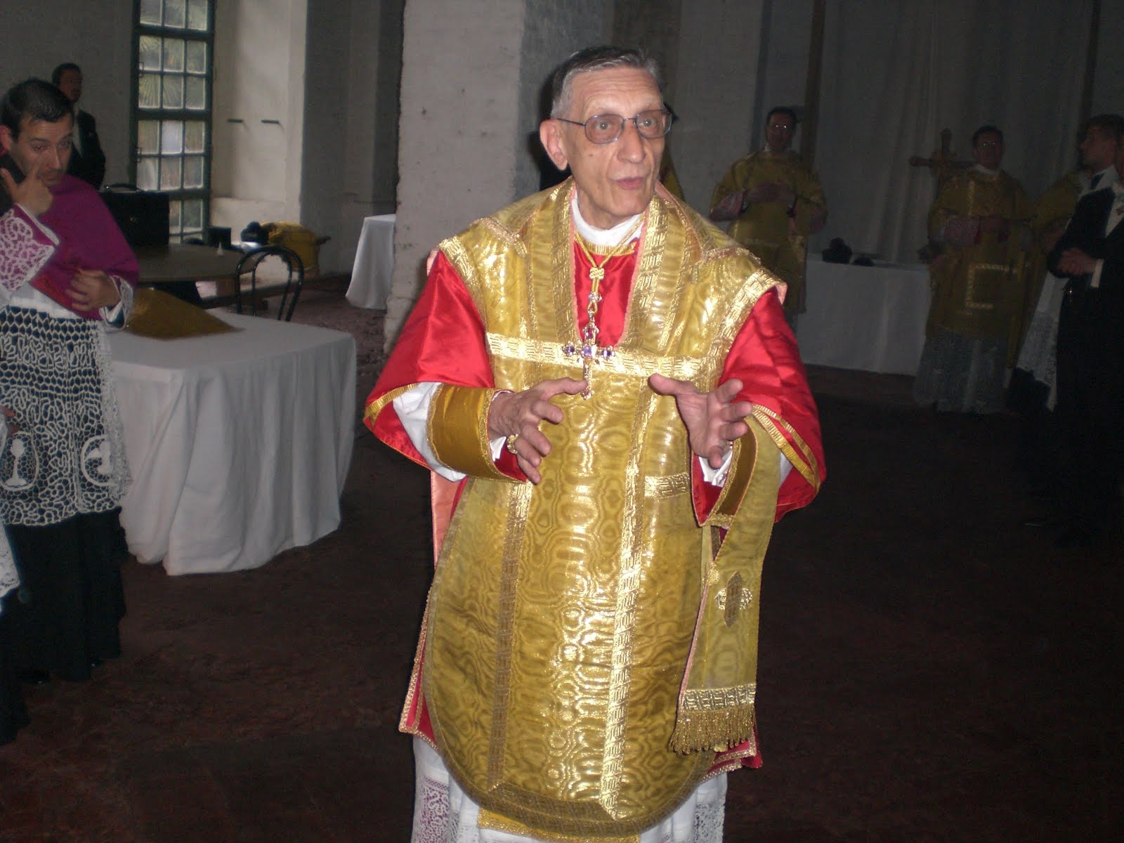 Missa Gregoriana no Mundo . BEAT0 CARLO ACUTIS: Morre Don Angelo Amodeo ...