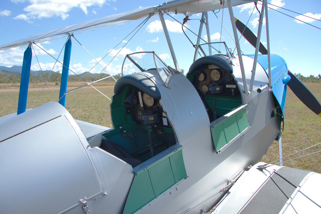 Far North Queensland Skies: Tiger Moth DH-82A VH-AMY pictures