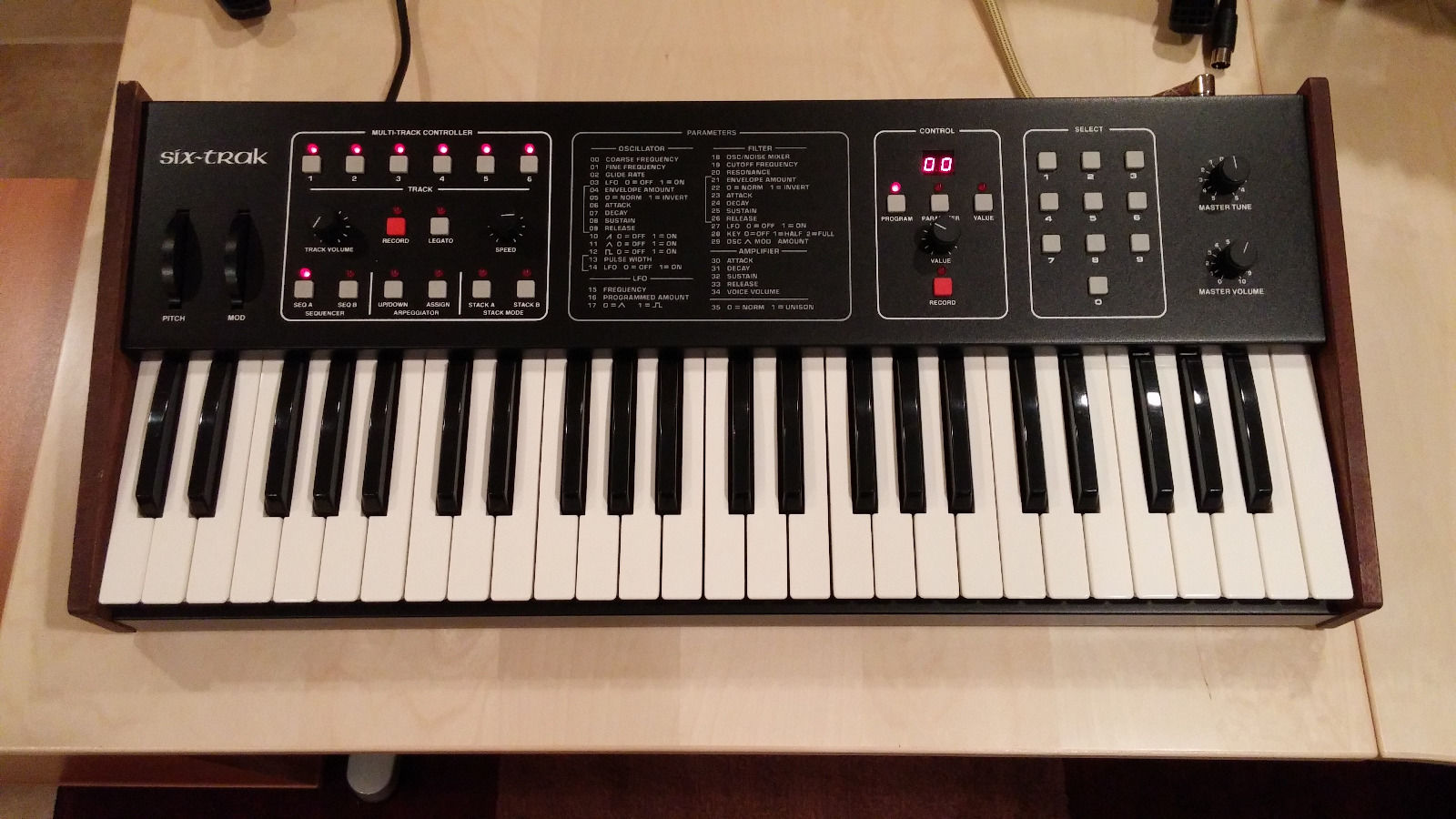 MATRIXSYNTH: Sequential Circuits Six-Trak