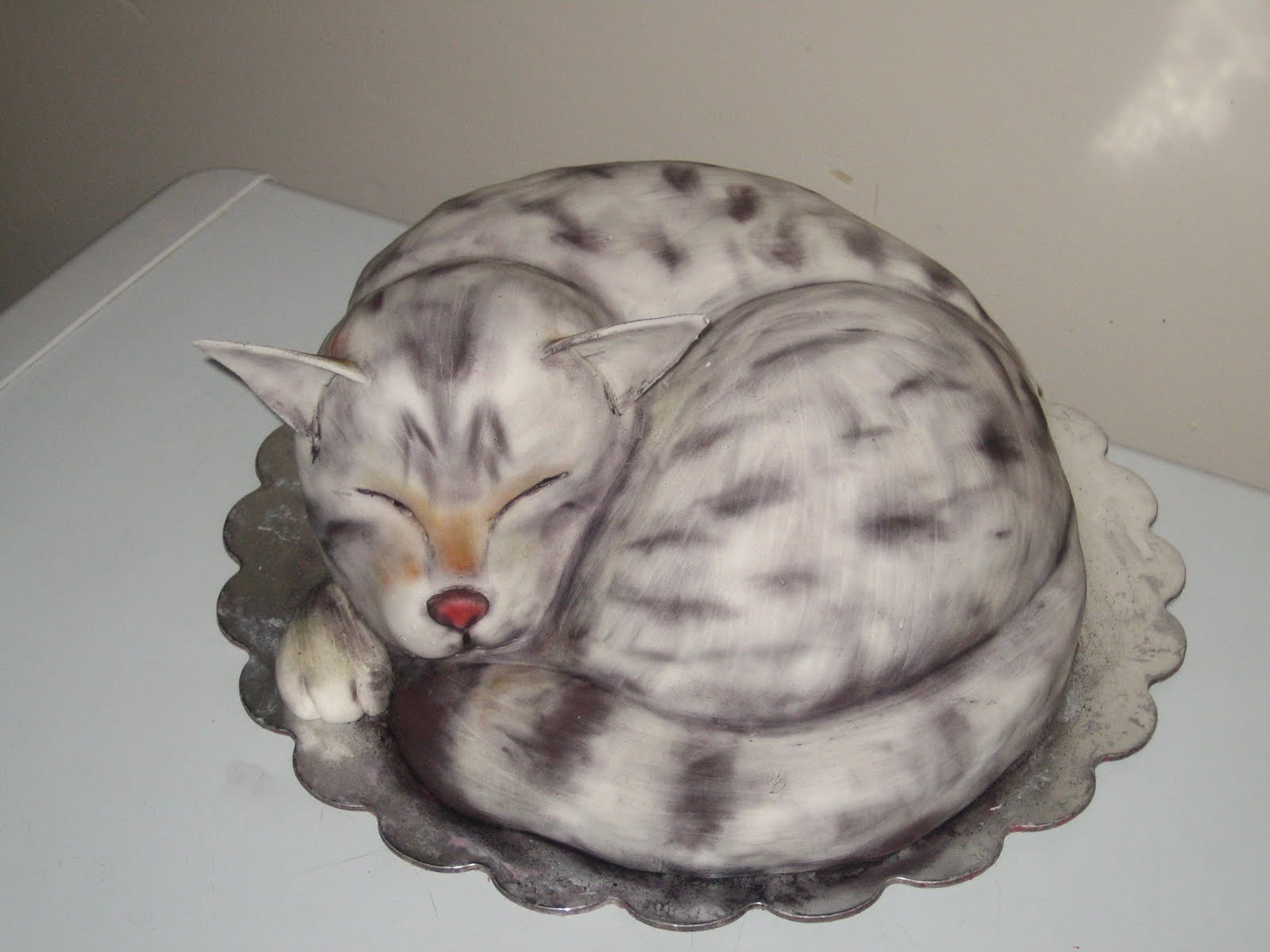 Sweet & Simple - Custom Cake Design: Cat Cake!