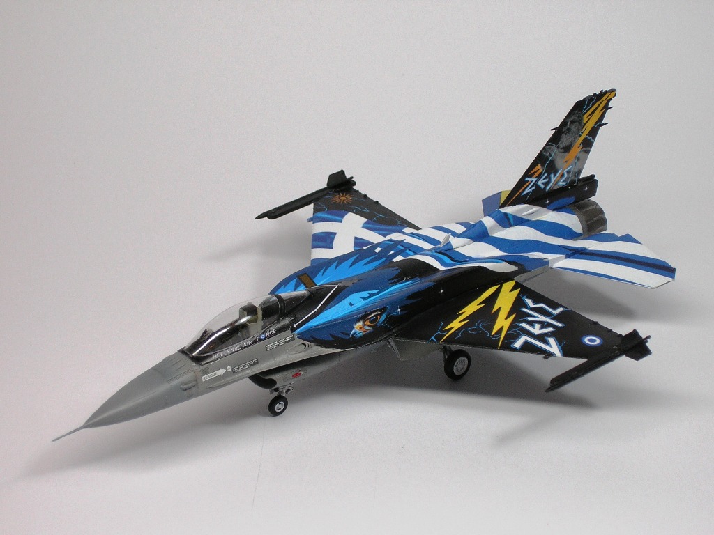 Mikrokosmos: F-16 ZEUS DEMO TEAM, Tamiya 1/72 scale