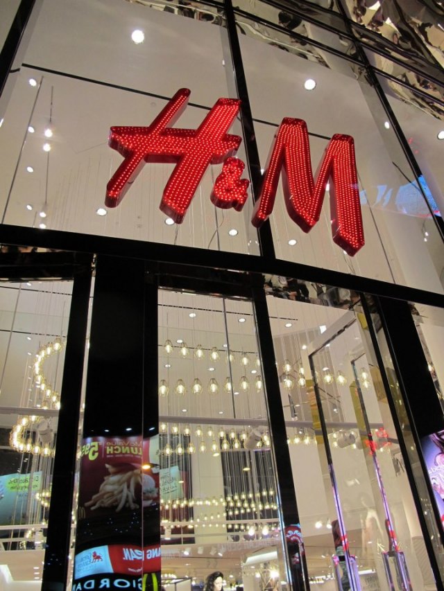 Jccollbox PostBoard: First H&M Store At Lot 10 In Bukit Bintang, Kuala ...