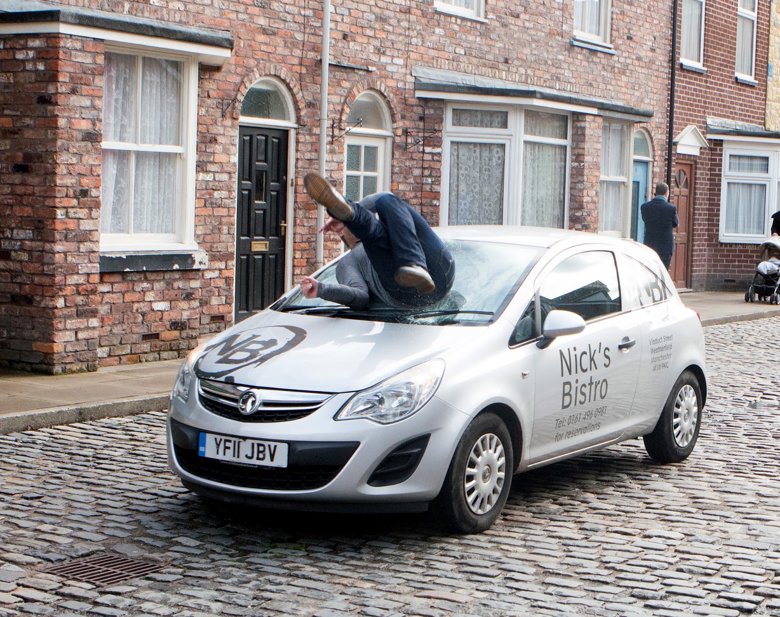 Coronation Street Blog: Corrie weekly update - Doppelganger, Bailiffs ...