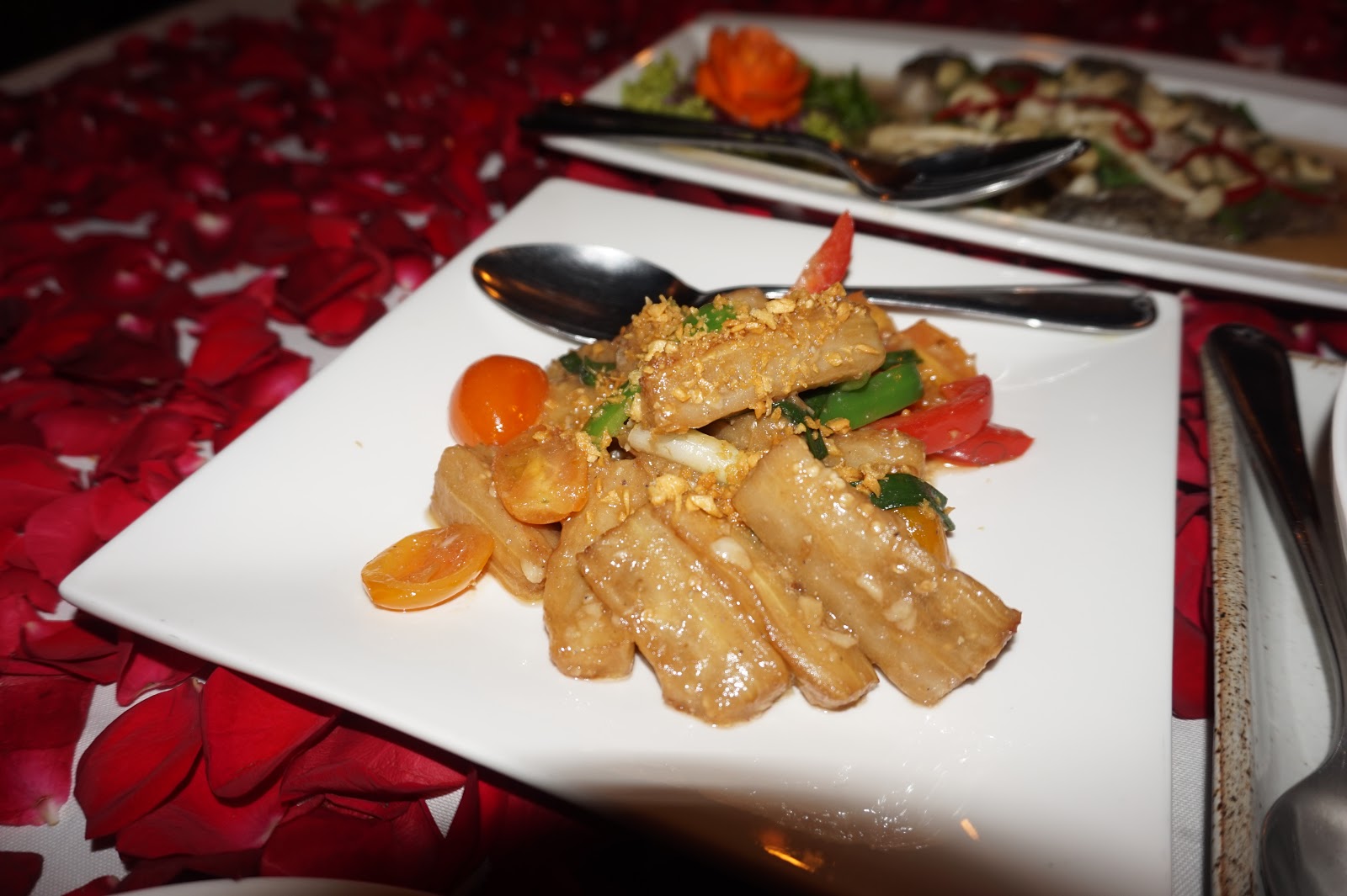 Romantic Dinner in KL - Tamarind Springs | J & D Learn to Blog