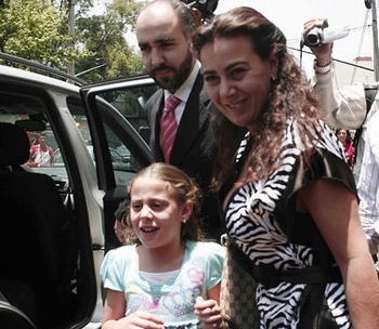 Vázquez Mota regala camioneta blindada y escoltas a mamá de Paulette ...