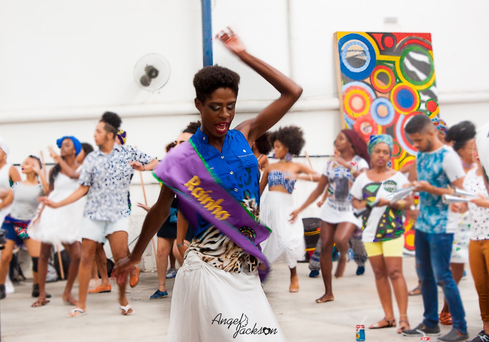 ANGOLA JANGA - RESISTÊNCIA, AMOR E ABRAÇO - Angel Jackson