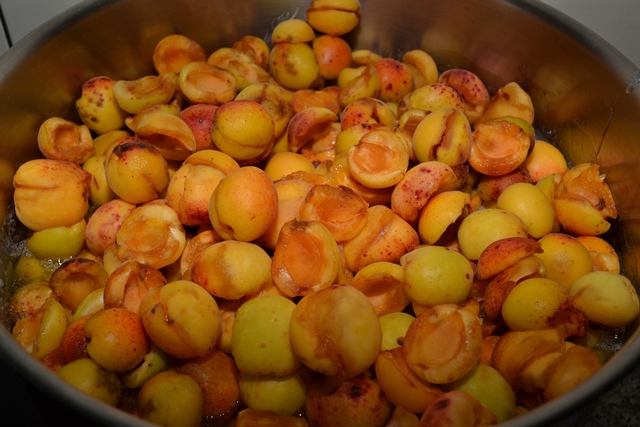 Dulceata de zarzare ~ Bucataria Irinei...