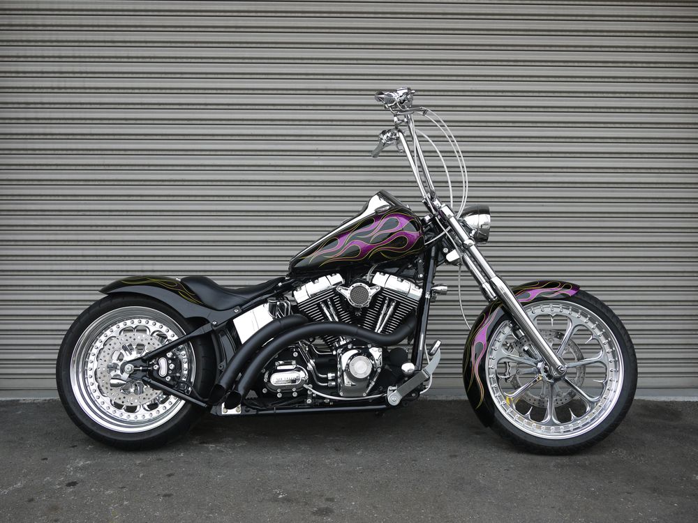 DecontCustoms: Custom Build Bikes