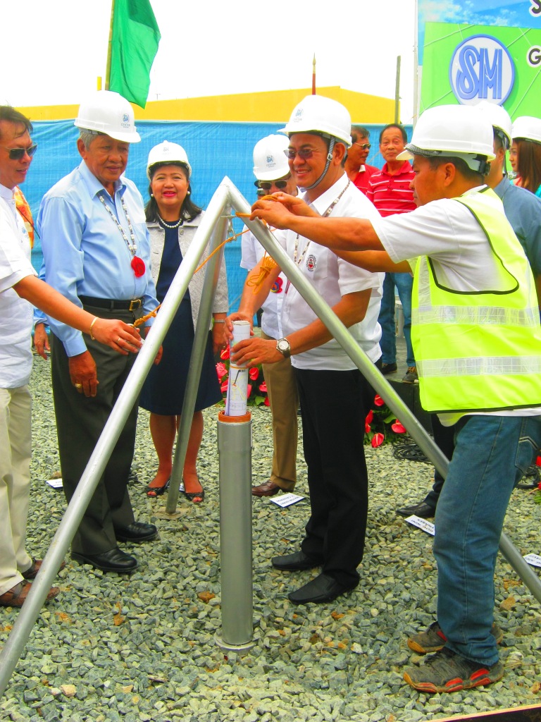 RIZAL | SM Center Angono Expansion | SkyscraperCity Forum