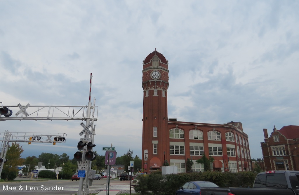 Mae's Food Blog: Chelsea, Michigan: The Jiffy Plant