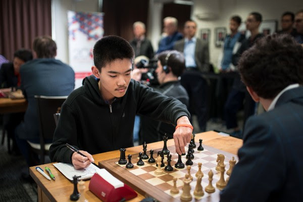 ChessBomb Blog: U.S. Championships - Round 4 Recap