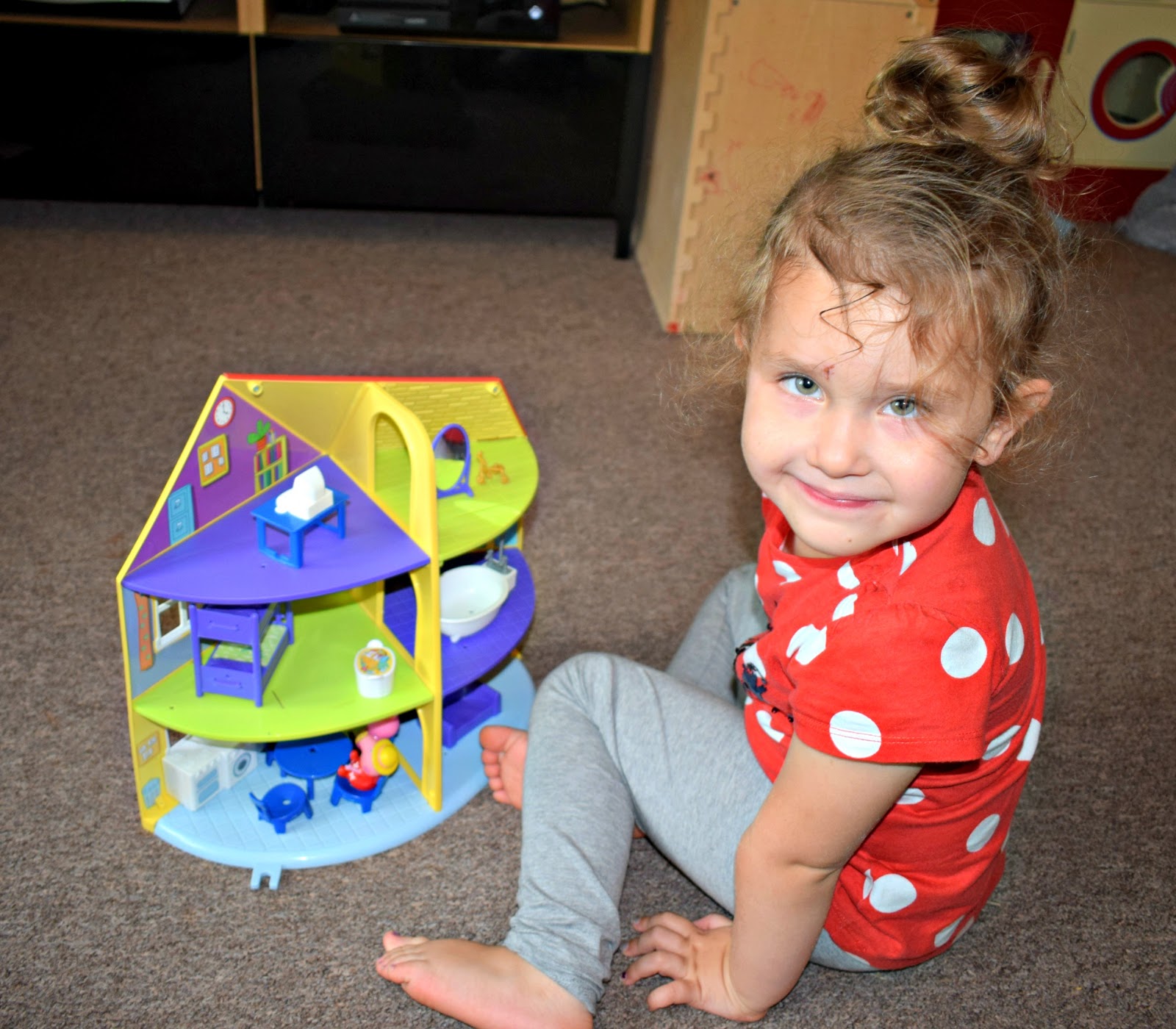 Tantrums To Smiles: Peppa Pig Family Home Playset **REVIEW**