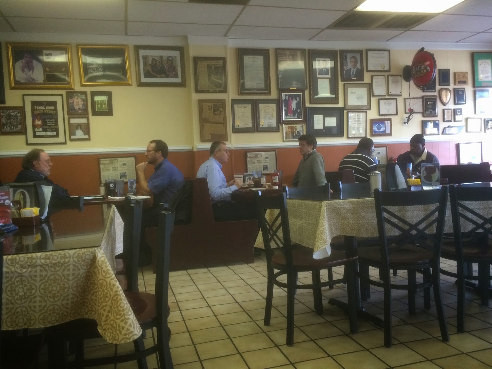 The Barbecue Fiend: Jim Neely's Interstate Bar-B-Q (Memphis, TN)