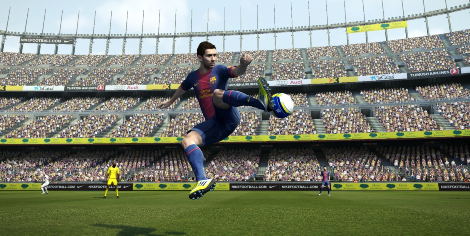 PES 2013 Flying Back heel Kick Expanded Tutorial | Pes Tricks