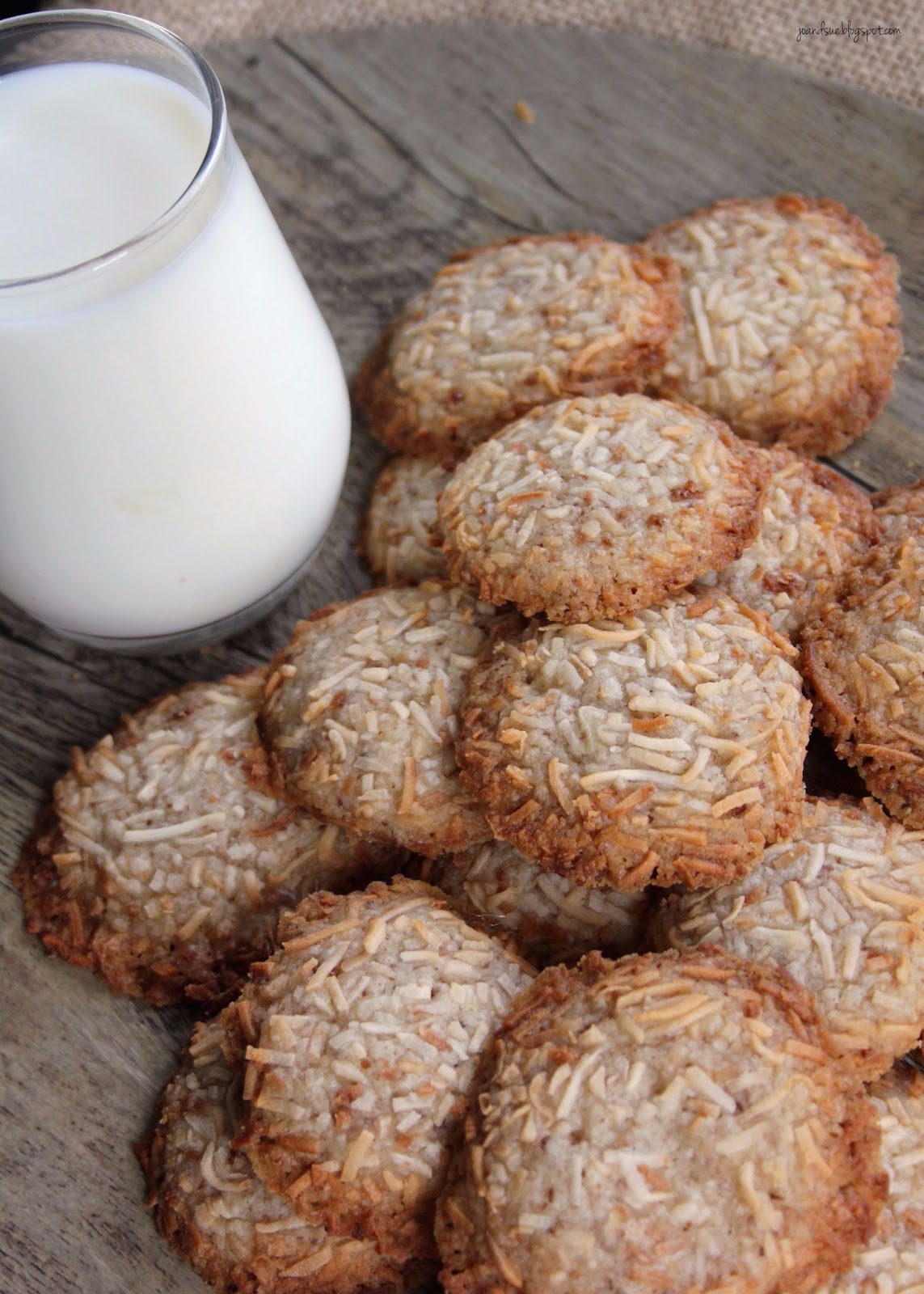 Jo and Sue: Coconut Crisp Cookies