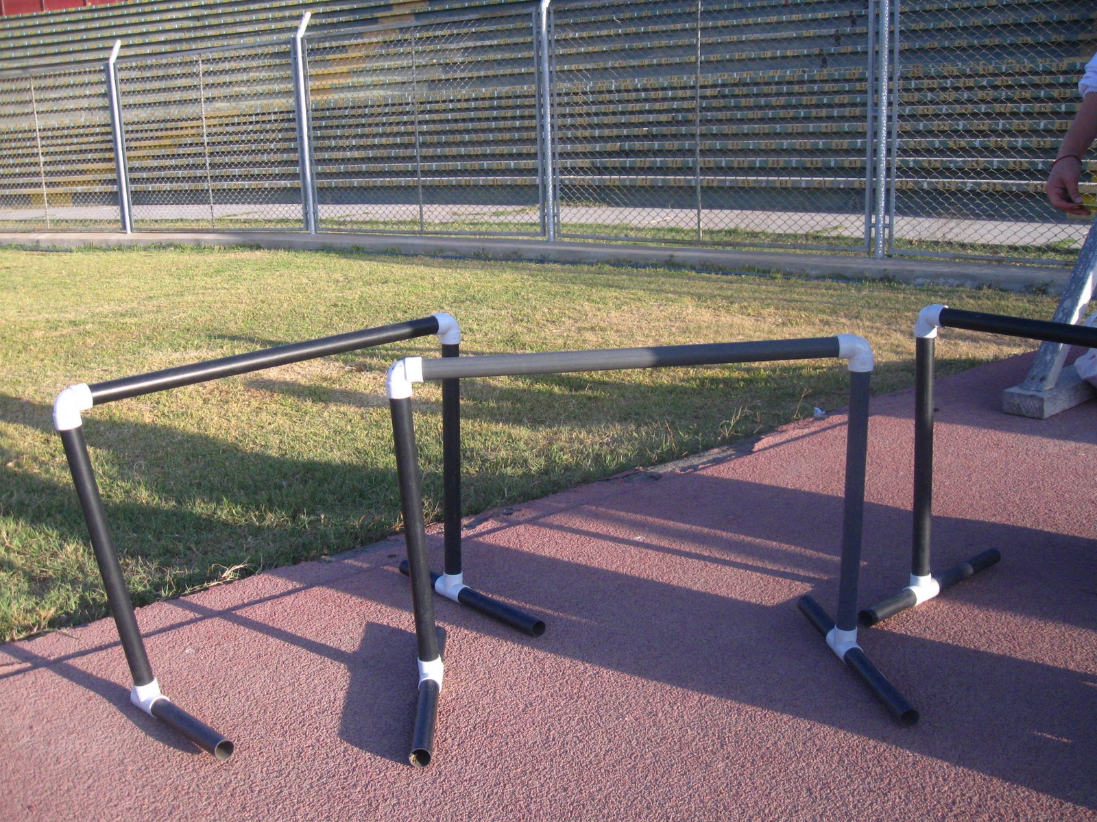 “Construcción de Materiales Deportivos con productos reciclados y tubos ...