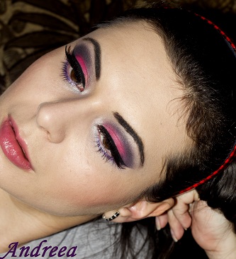 Mici Secrete: Machiaj Rosu şi Negru (Red and Black make-up)