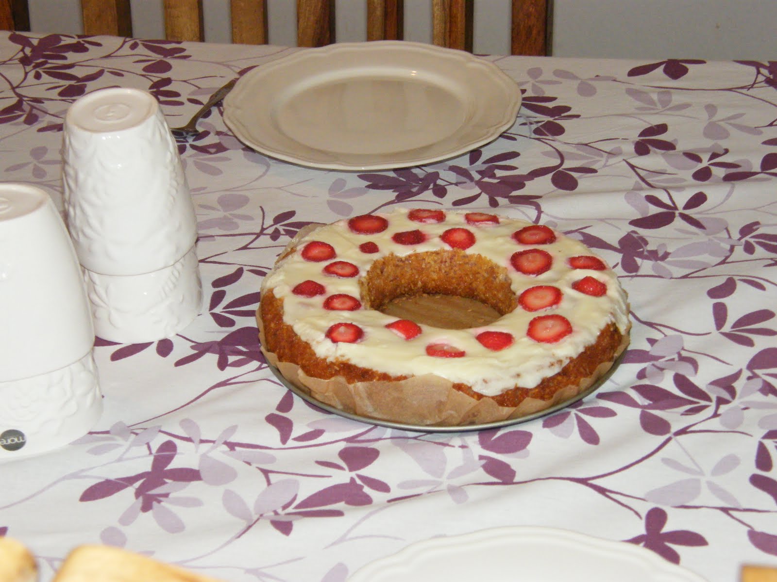 Baka, baka liten kaka......: Jordgubbskaka