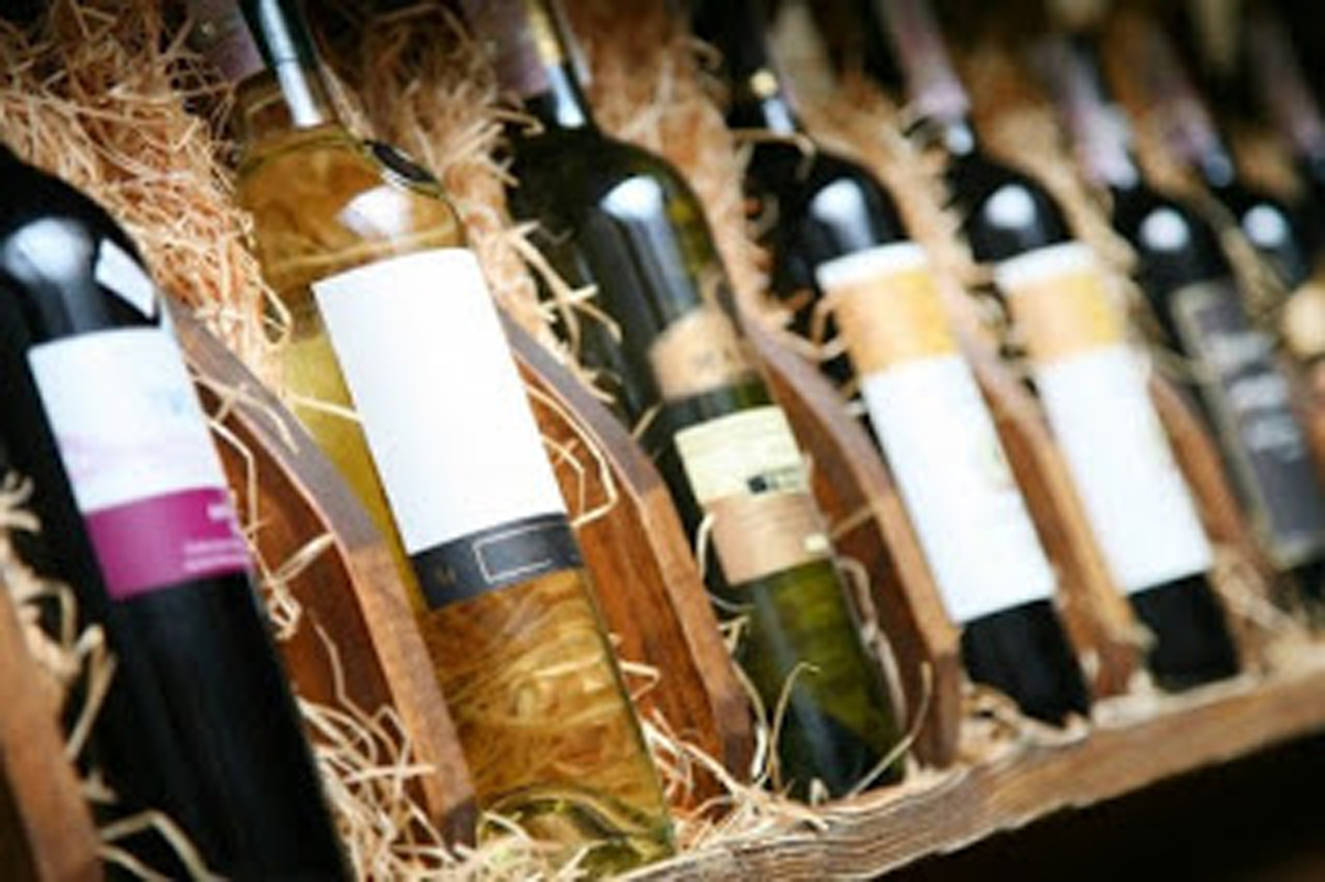 Γιατι δεν πρεπει να αποθηκευονται ορθια τα μπουκαλια του κρασιου