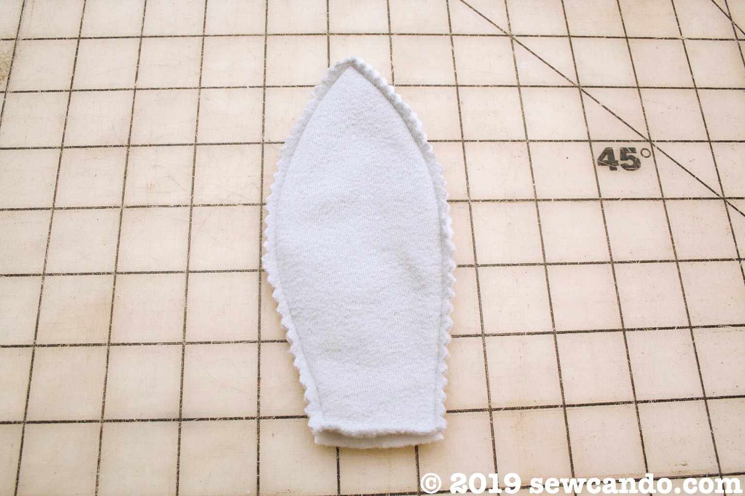 Sew Can Do: Free Pattern: Sweet Little Bunny Hat Tutorial