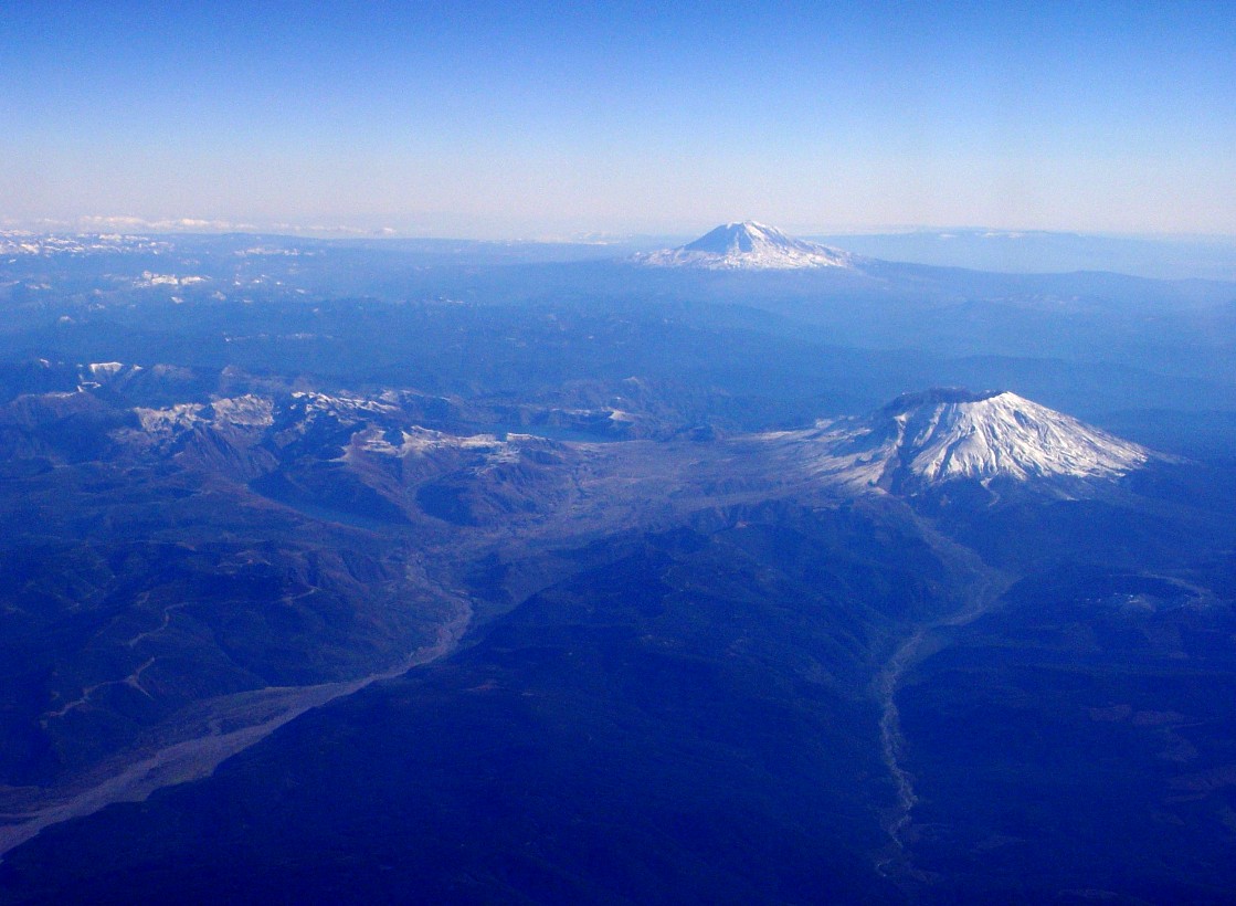 Geotripper: The Mount St. Helens Eruption at 38 years, and Why it ...