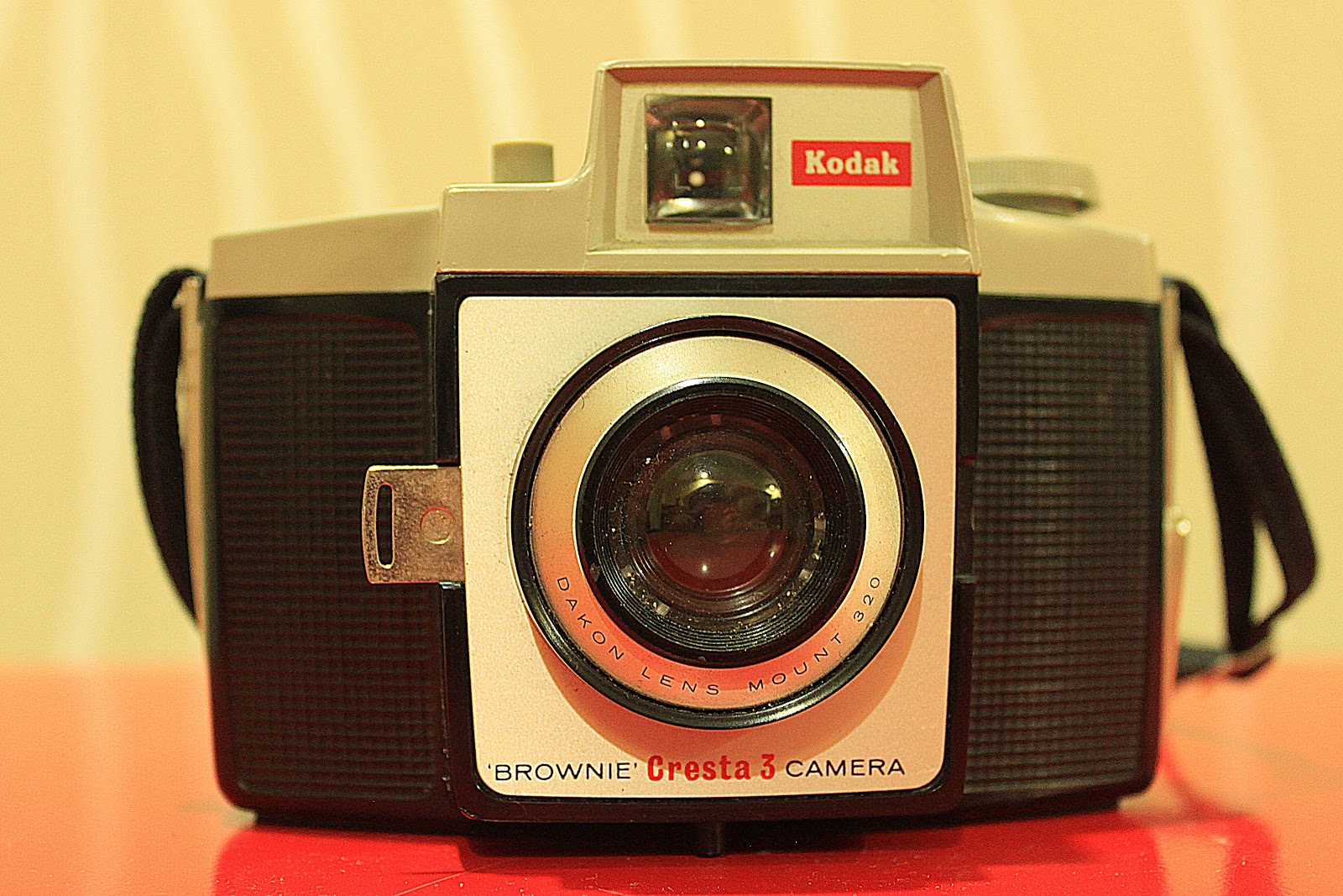 .: Kamera antik yang dah pupus ...