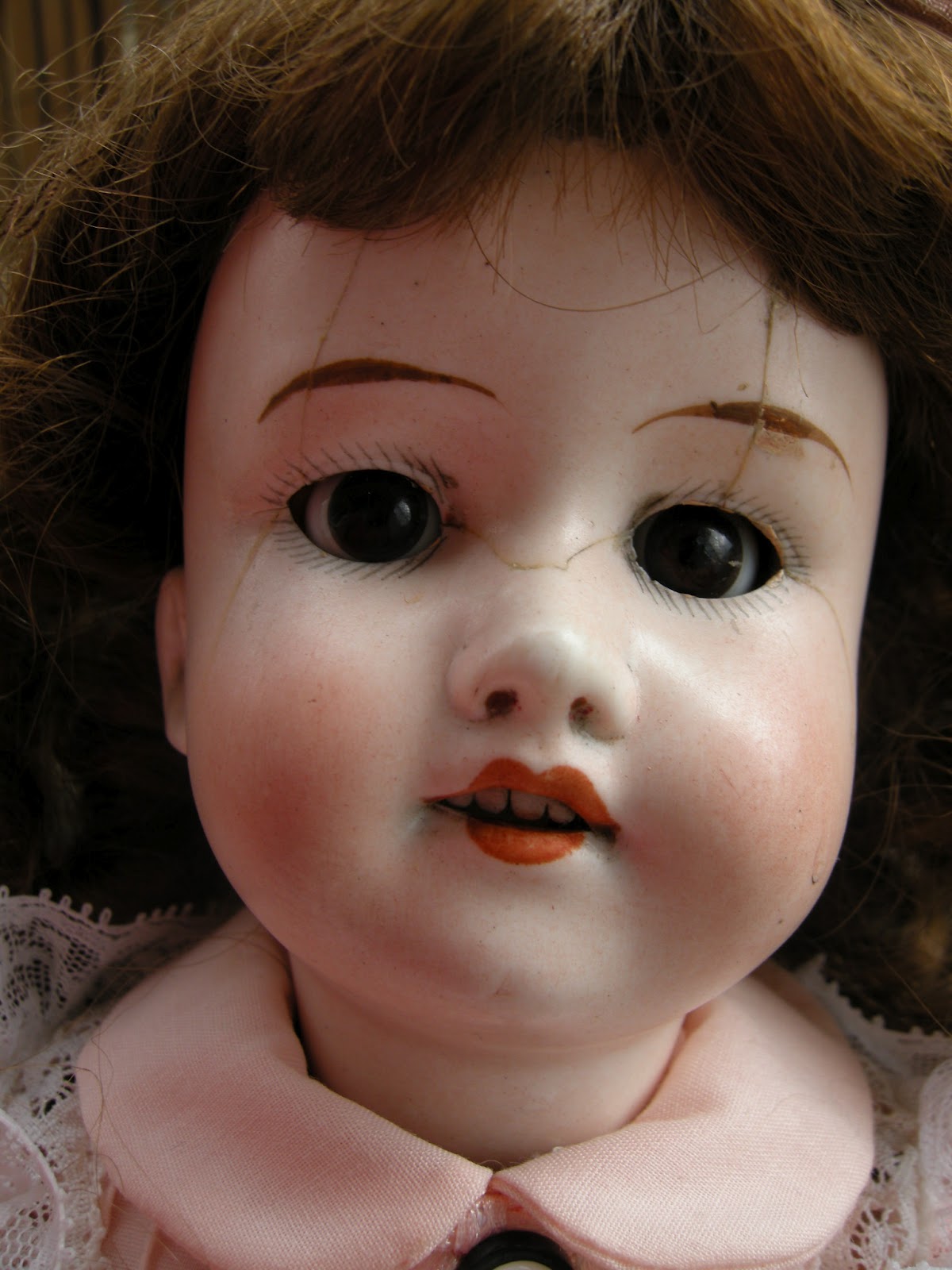 Stare Lalki: Renowacja popękanej głowy biskwitowej