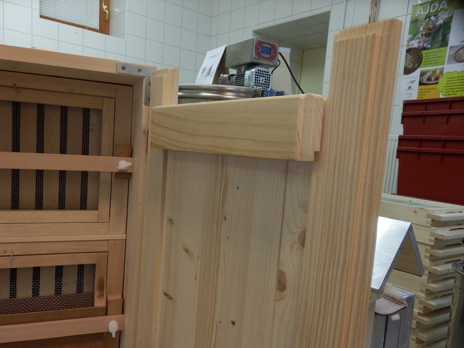 A-Ž Beekeeping with the Slovenian hive: QA: Extra combs from OA treated ...