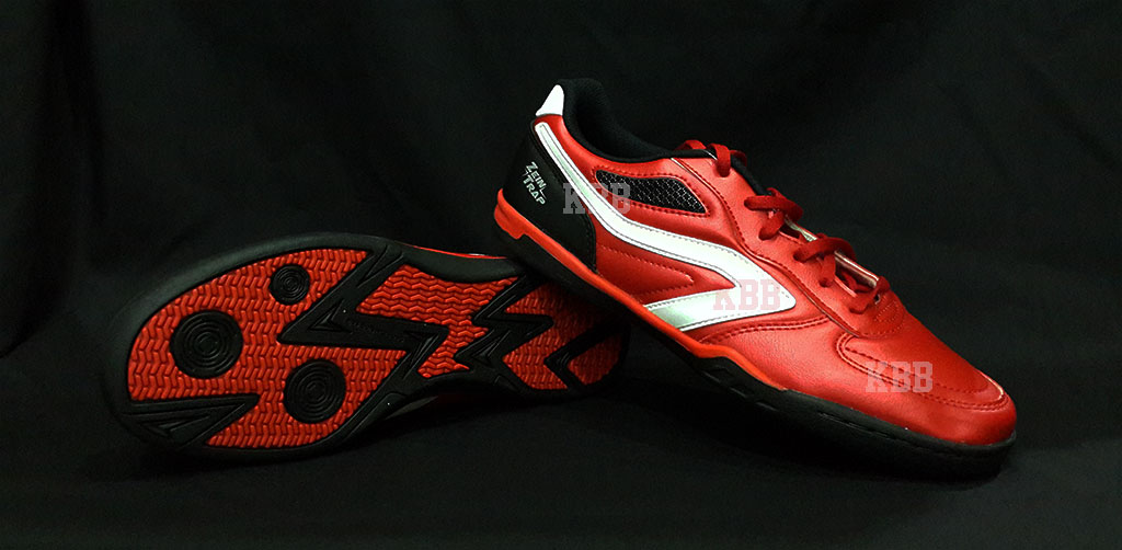 Kedai Baju Bola: Original Brand Breaker Futsal Shoes