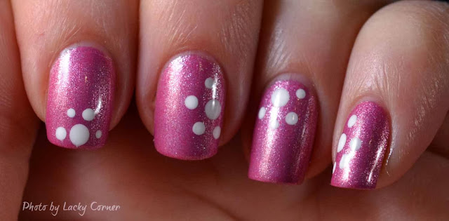 Lacky Corner: United In Pink - Zoya Rory with dots
