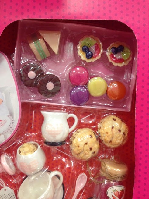 Living A Doll's Life : *In Store Report* New OG Sets - Including Retro!