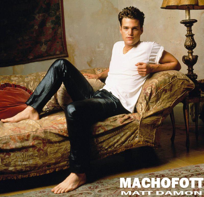 MACHOFOOT: MATT DAMON
