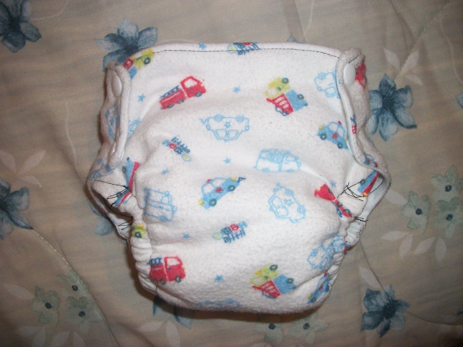 Simple Diaper-Sewing Tutorials: Amazon Contour Fitted Diaper #1